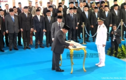 Presiden Prabowo, Lantik Pata-Dhevy Sebagai Bupati & Wakil Bupati Luwu Periode 2025-2030 ...